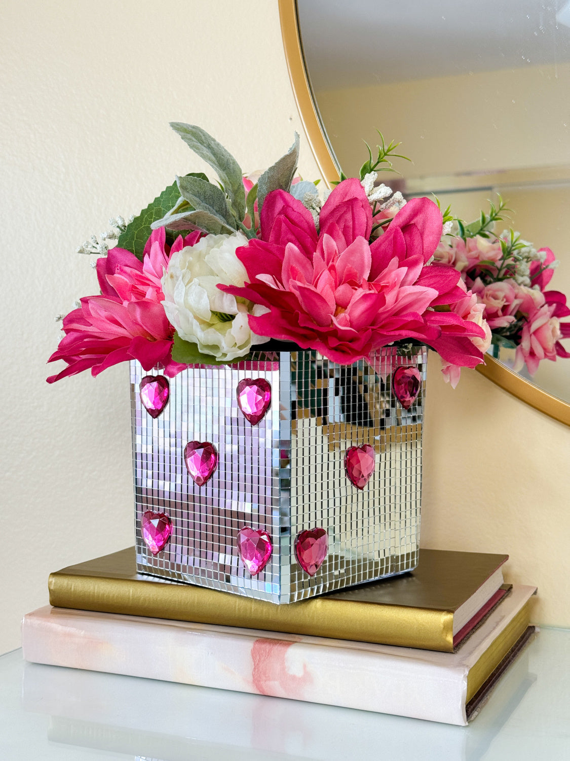 How to Make Retro Disco Décor with Mirror Tiles – Aleene's